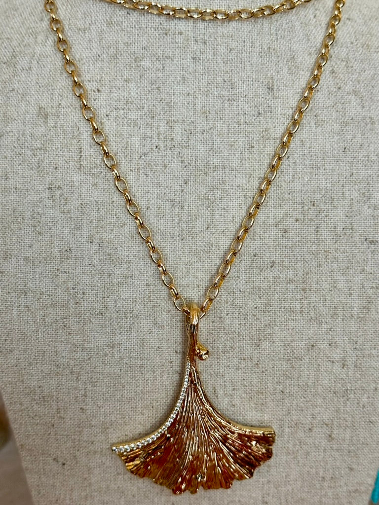 Ginkgo Pendant – Arabella